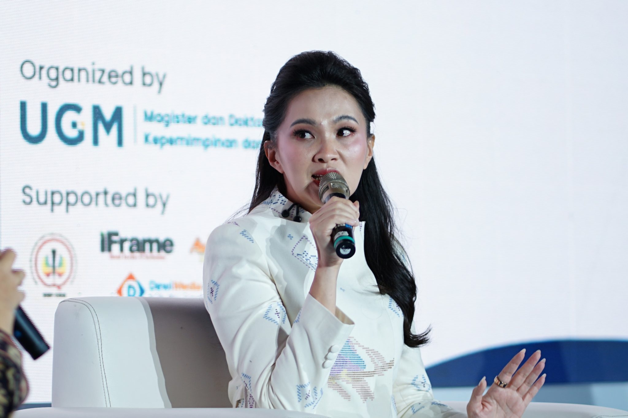 Gubernur Sherly Janji Abstain jika Kebijakan Bersinggungan dengan ...